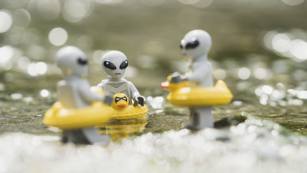 Aliens with rubber floaties - Toy Photographers
