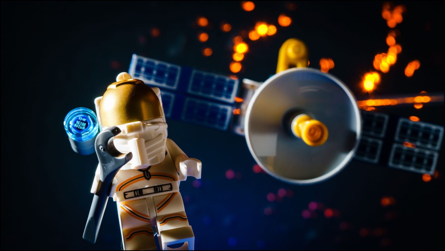 Making things with Light Stenciling - Toy Photographers