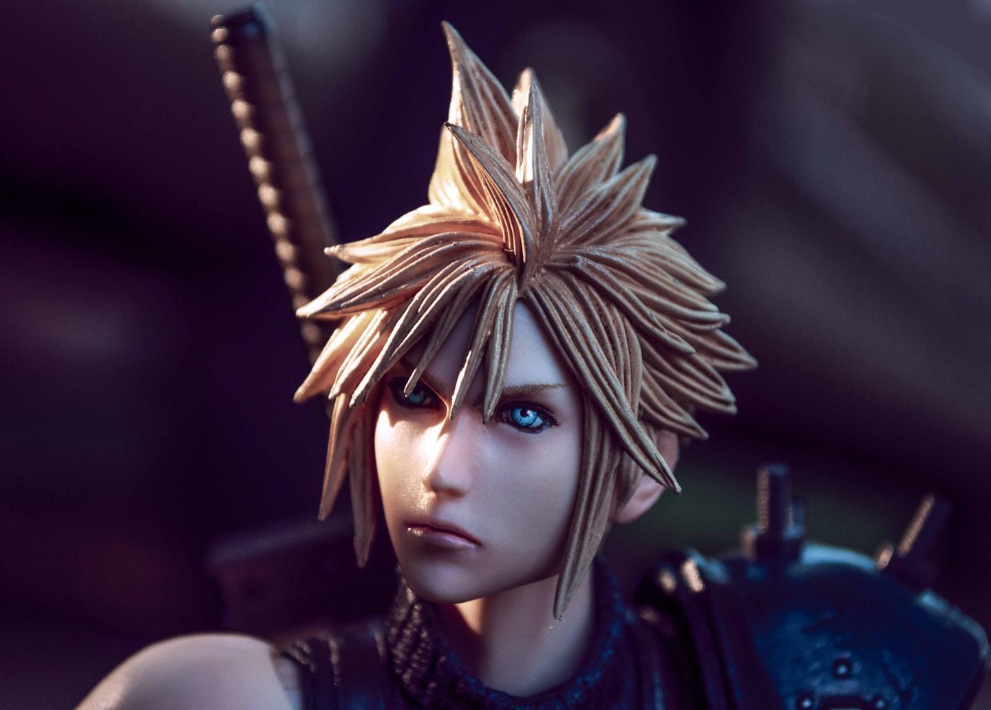 Play Arts Kai Cloud Strife Review - Toy Photographers
