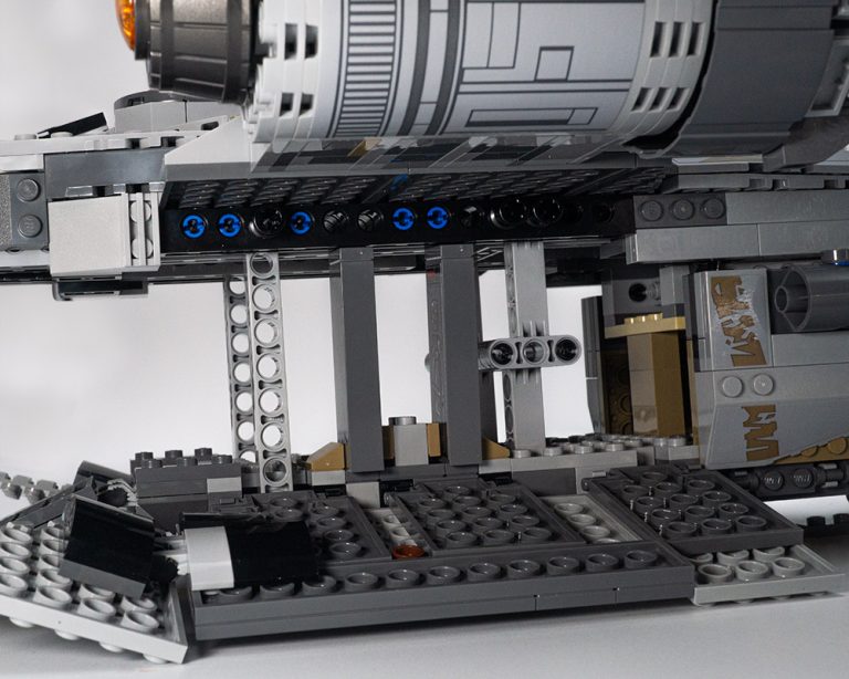 Toy Photography Review: LEGO Razor Crest (75292)