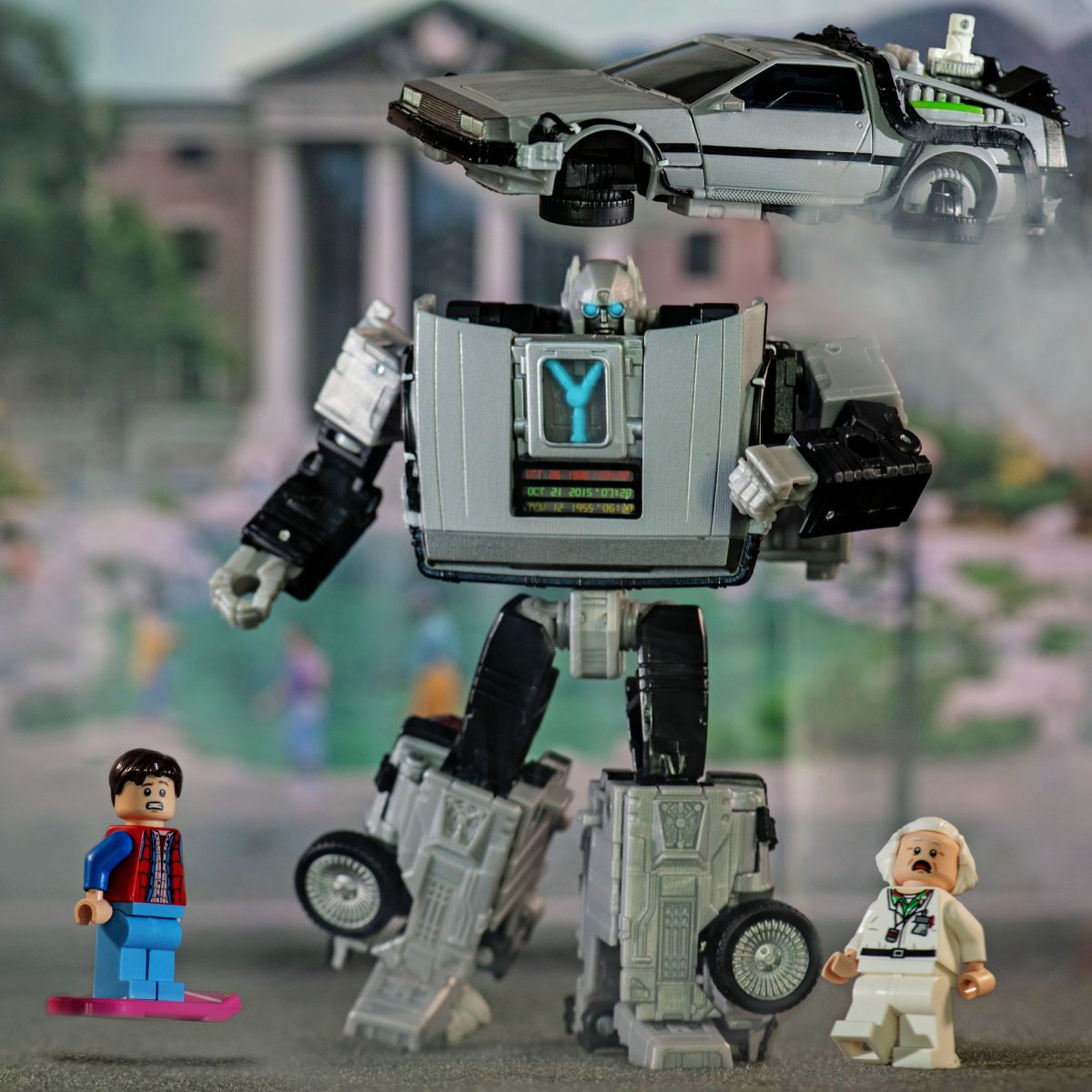 Hasbro Back to the Future Transformers Crossover: Gigawatt Review
