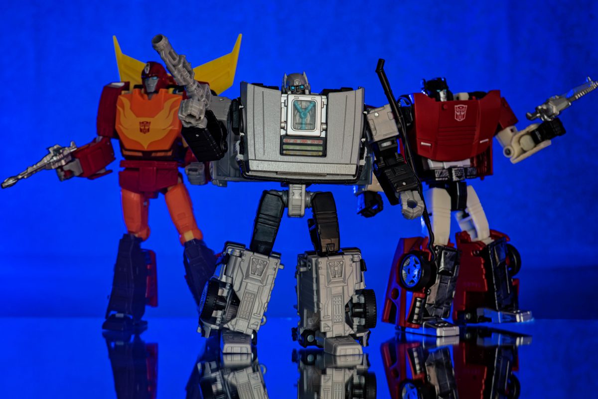 Hasbro Back to the Future Transformers Crossover: Gigawatt Review