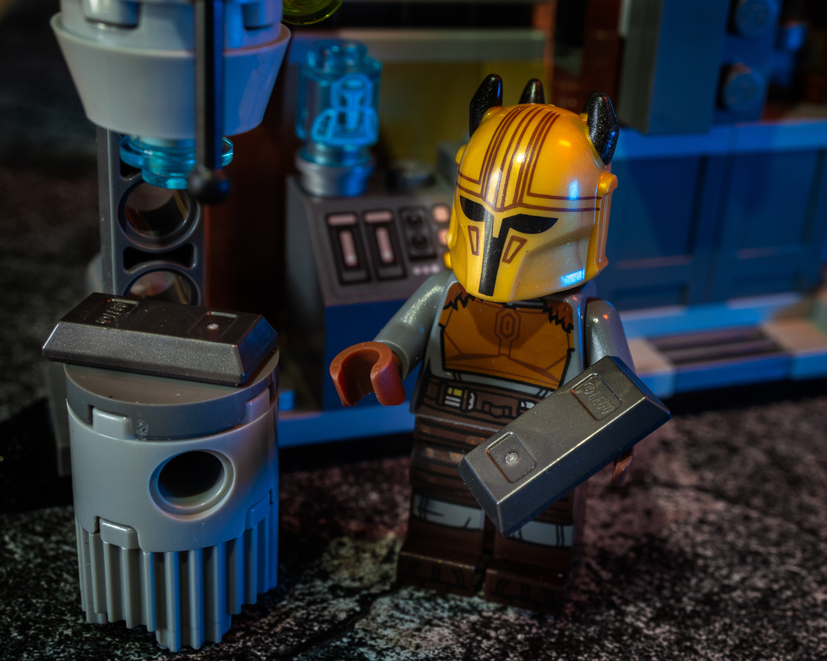 Review: LEGO Star Wars 75319 – The Armorer’s Mandalorian Forge - Toy ...