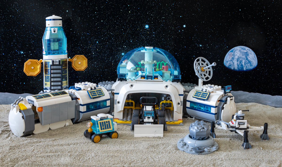 A Look at the LEGO Lunar Research Base (60350) - Toy Photographers