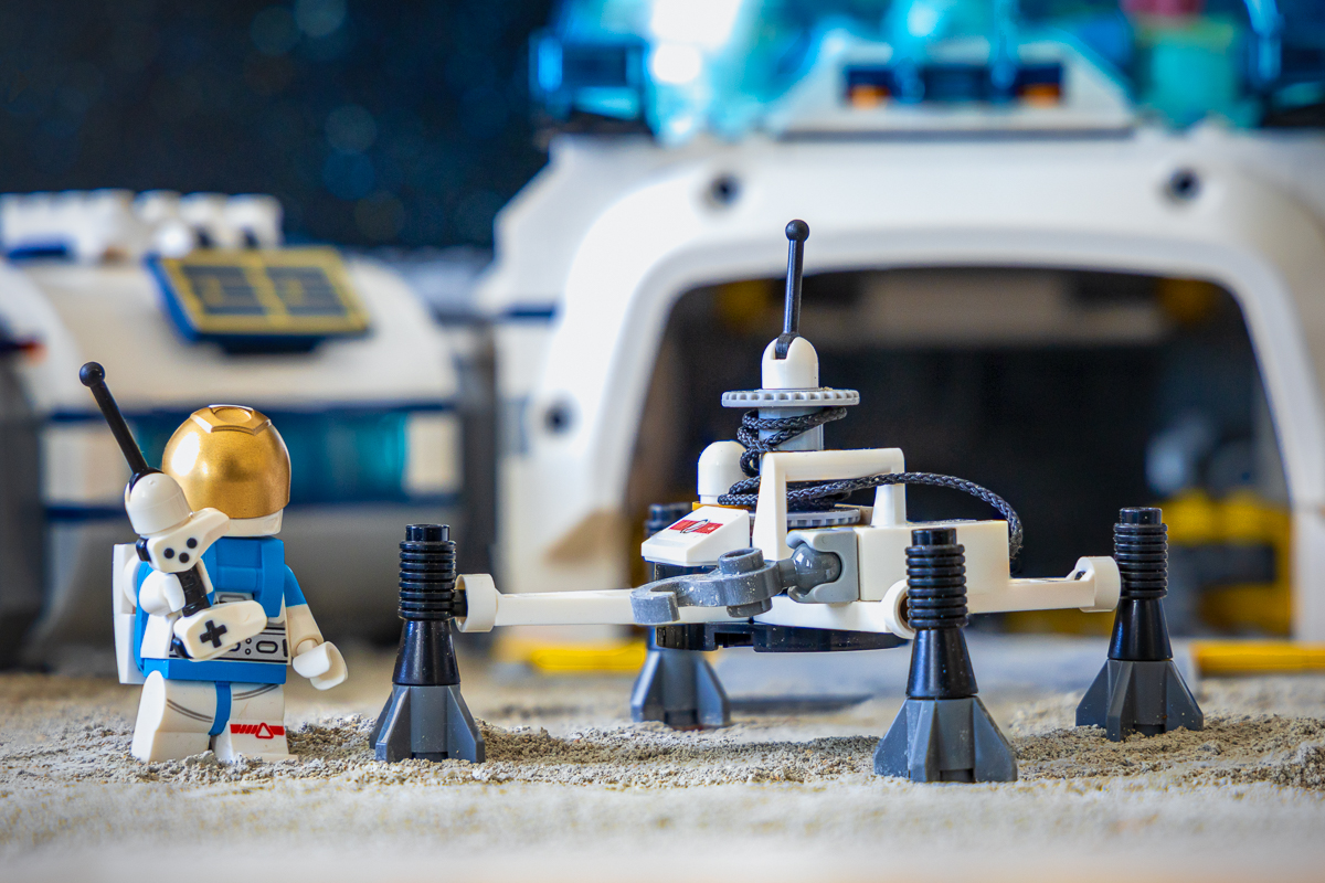 A Look at the LEGO Lunar Research Base (60350) - Toy Photographers