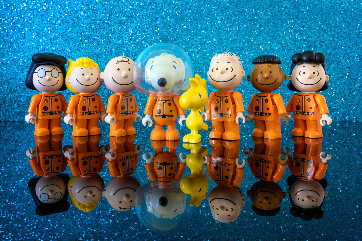 Snoopy Goes to the Moon! - Toy Photographers