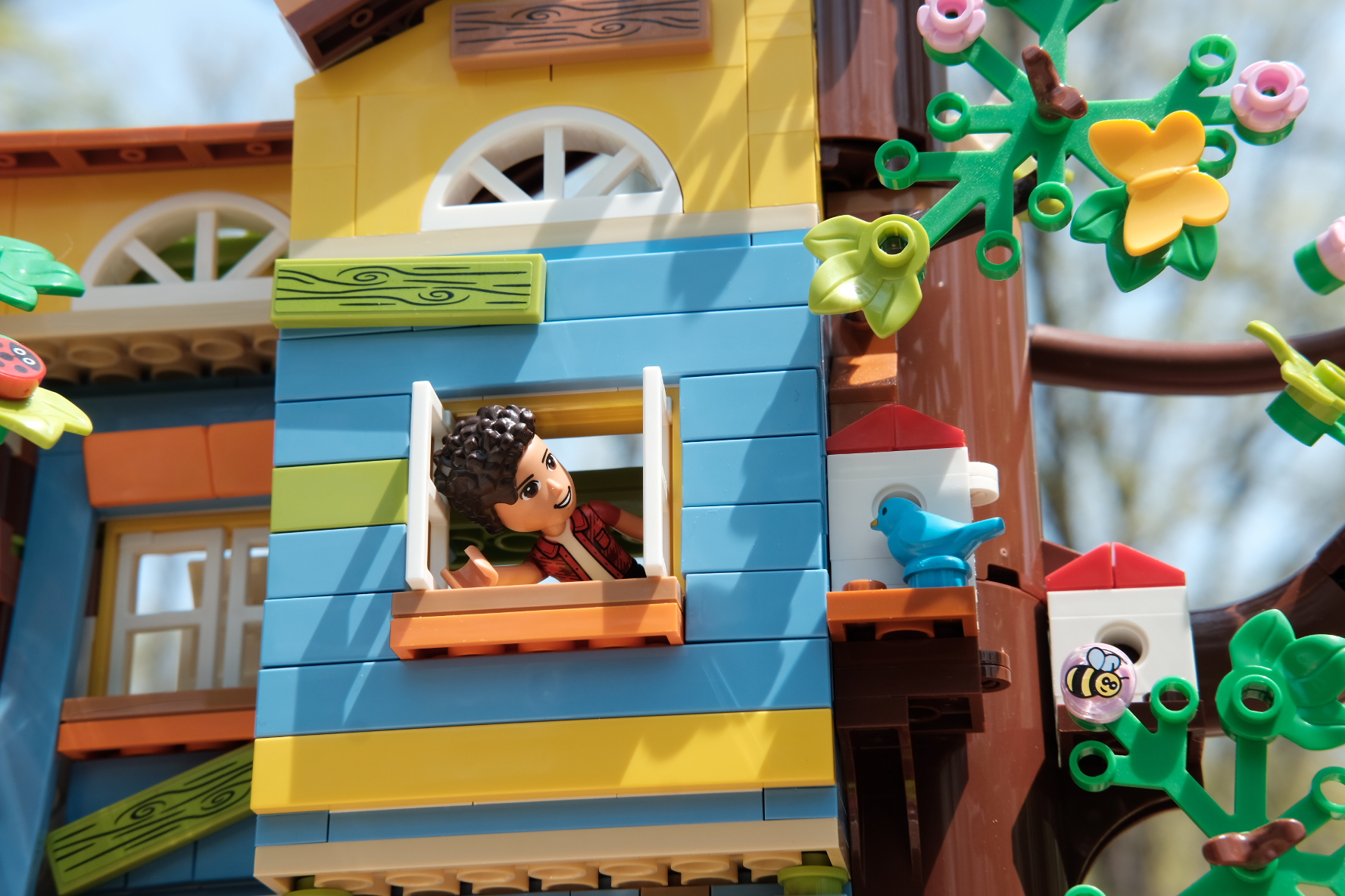 LEGO Friends Friendship Treehouse 41703 Review - Toy Photographers