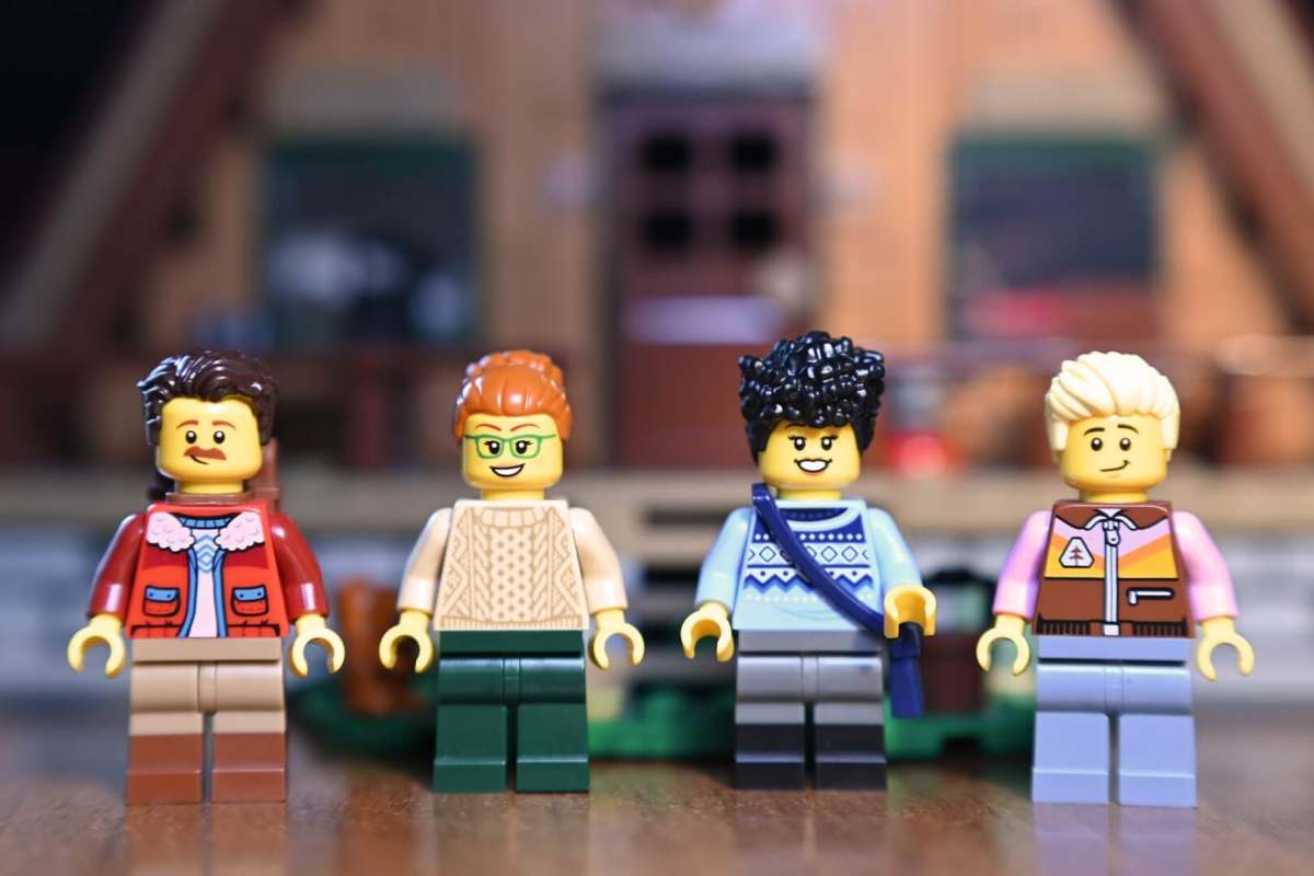 LEGO A-Frame Cabin (21338) Review - Toy Photographers