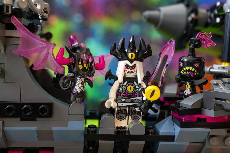 Review: The LEGO DREAMZzz Nightmare Shark Ship (71469) - Toy Photographers