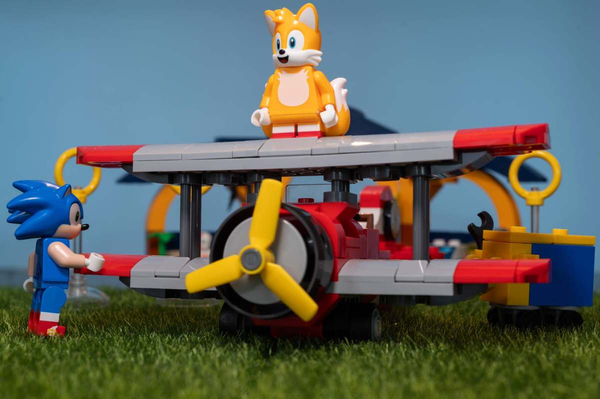 LEGO Sonic The Hedgehog Tails’ Workshop and Tornado Plane (76991) - Toy ...