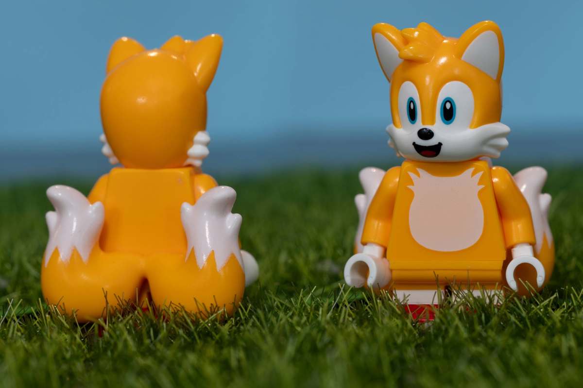 LEGO-sonic-tails-minifigure - Toy Photographers