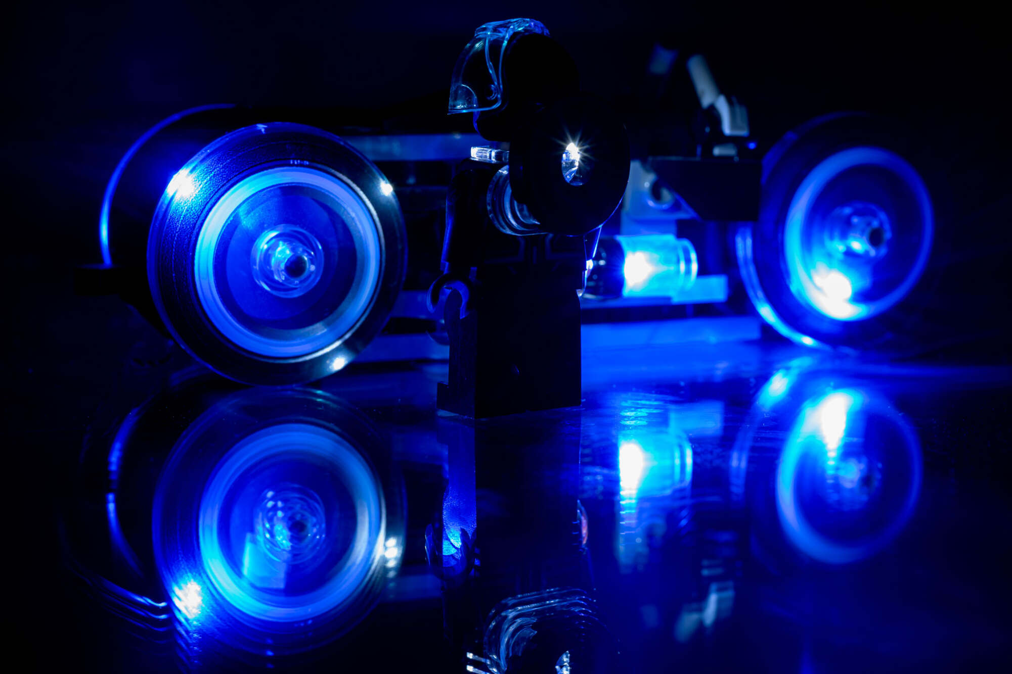 LEGO-Tron-Cycle-blue - Toy Photographers